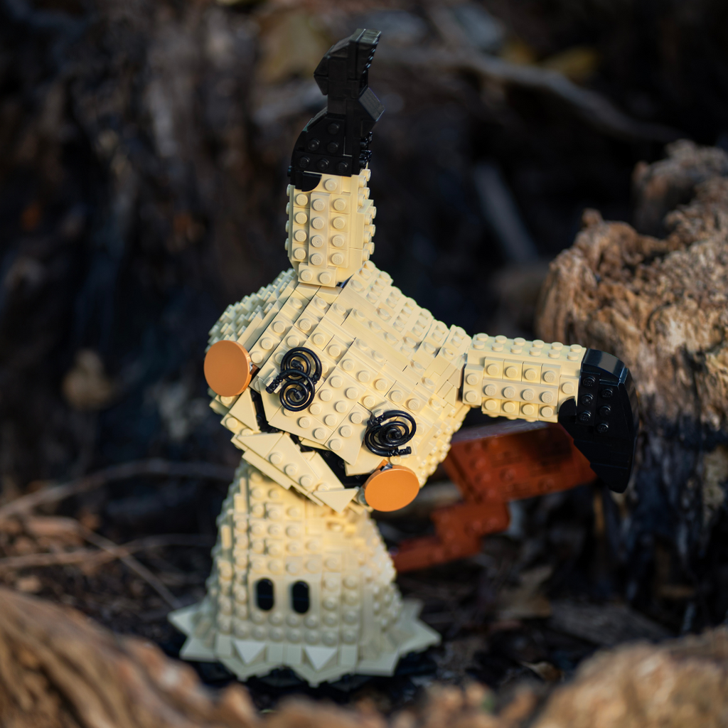 Life-Sized Ghostly Mimic – United Brick Co®