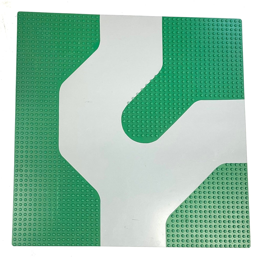 50x50 baseplate with 3-way Curve, Part# bb0160pb01 – United Brick Co®