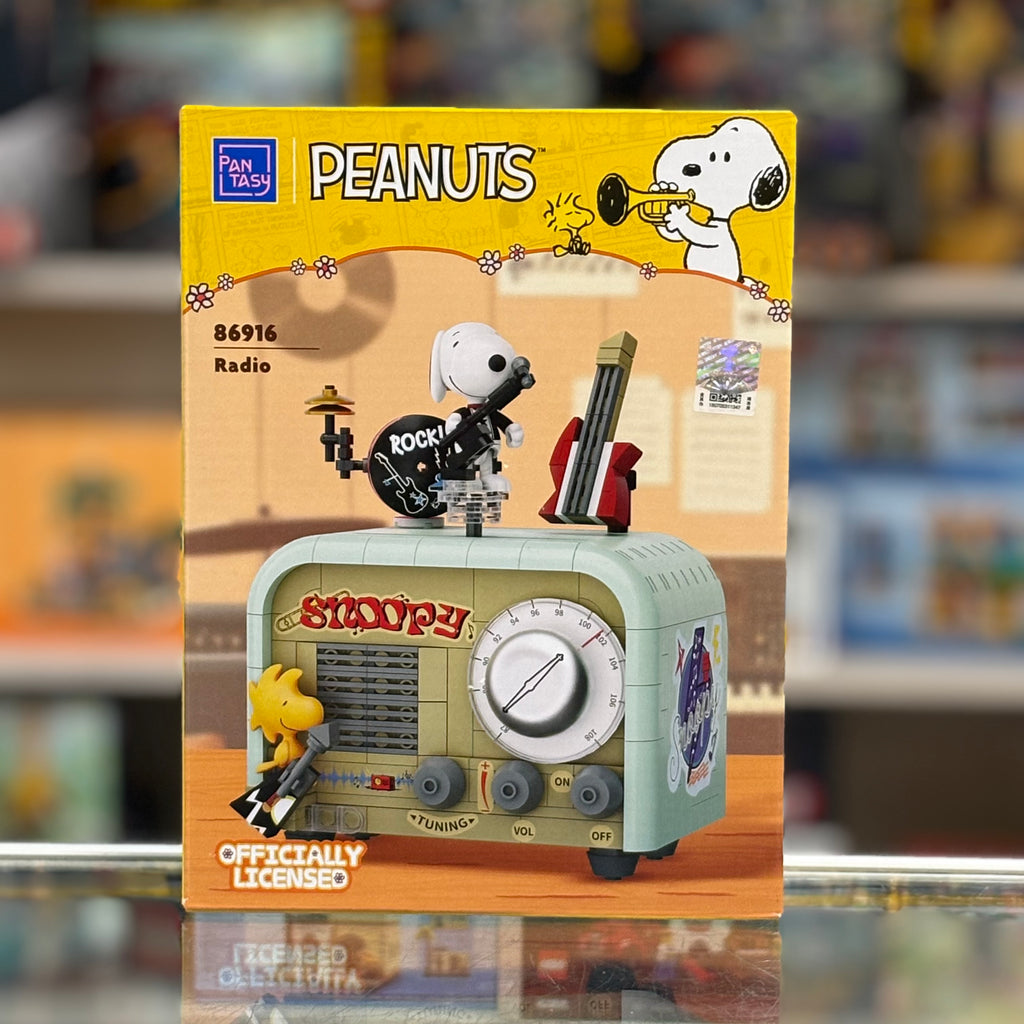 Snoopy Retro Time Series - Radio, 86916 – United Brick Co®