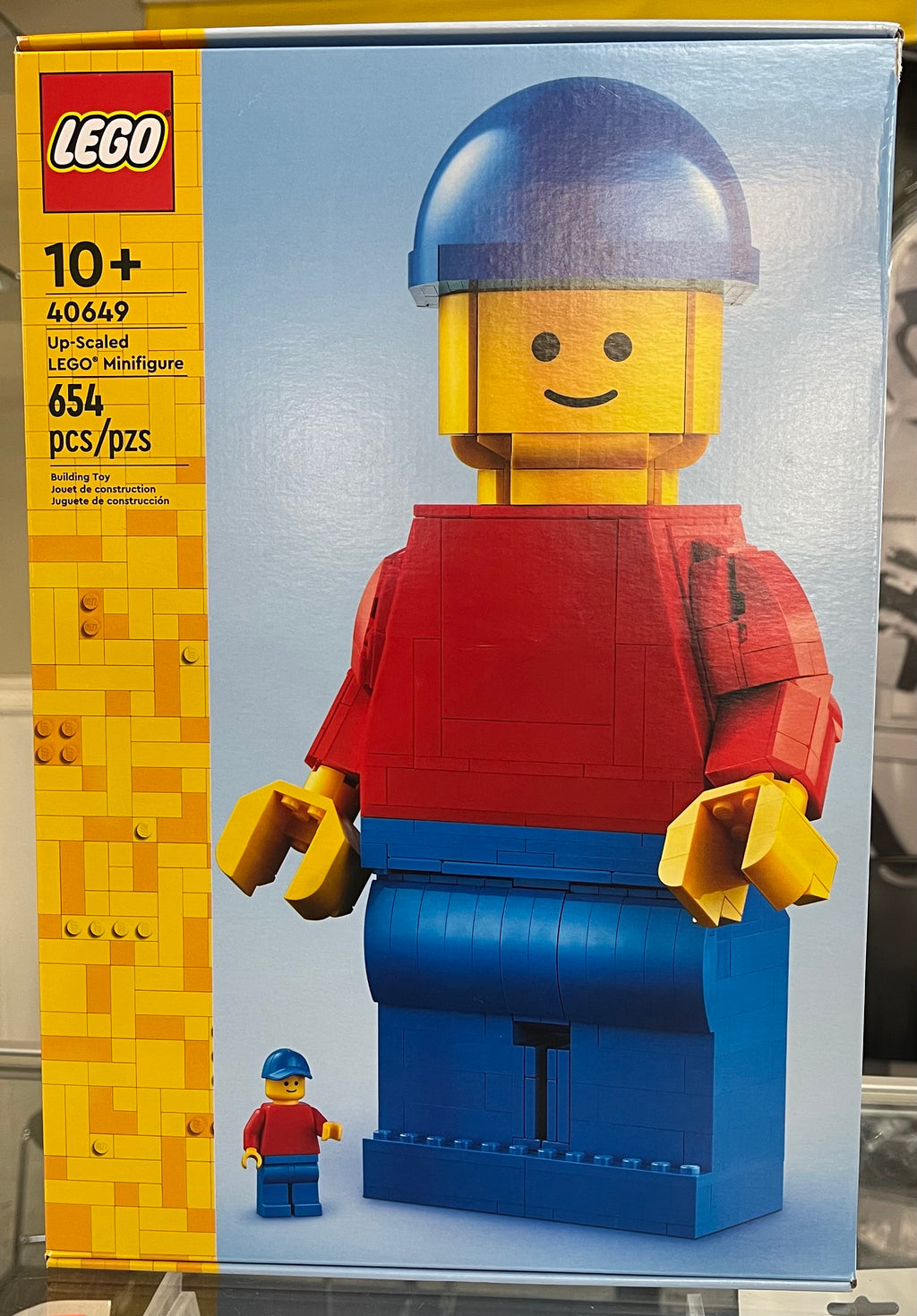 Up-Scaled LEGO Minifigure, 40649 – United Brick Co®
