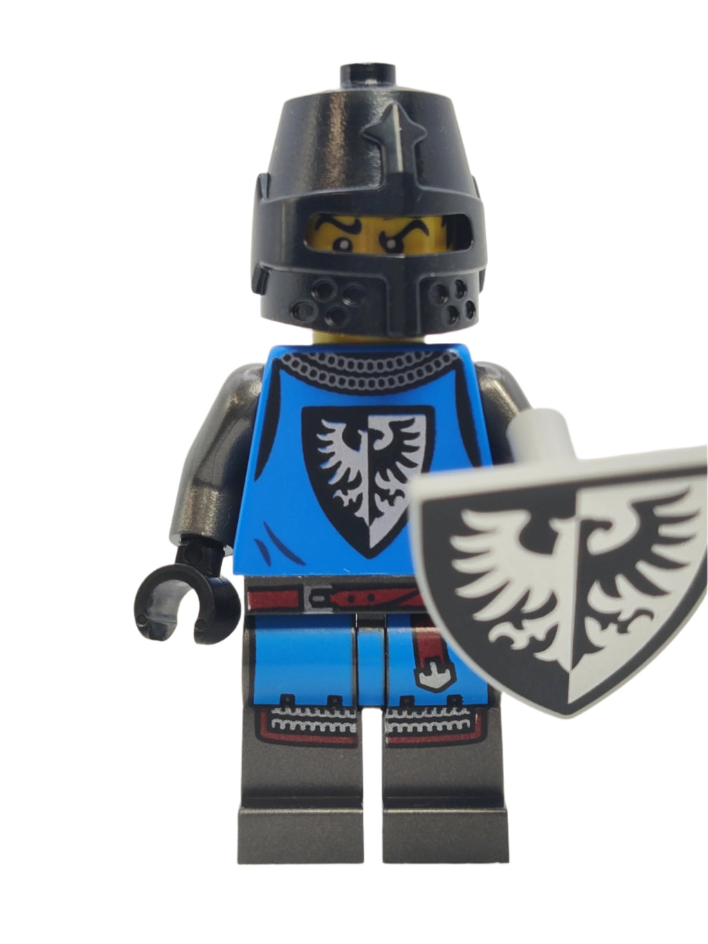 Modern Black Falcon Knight with Black Slit Helmet – United Brick Co®