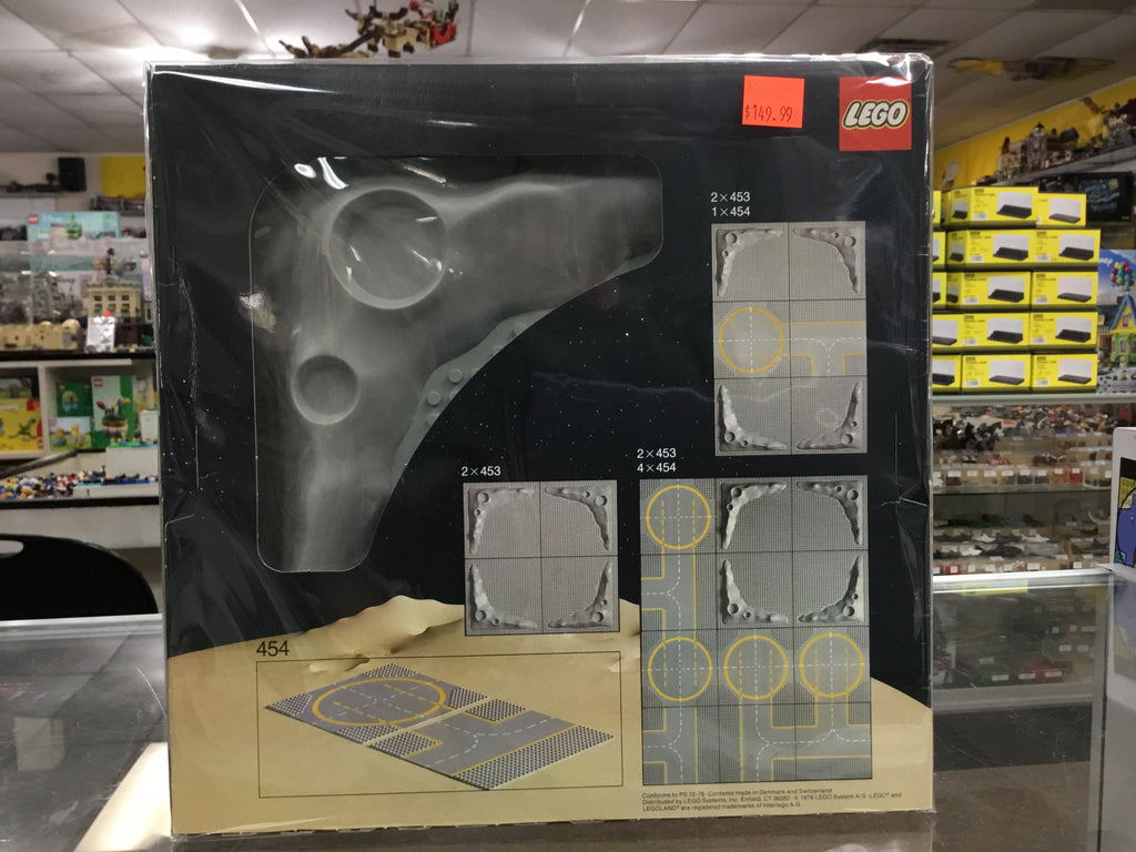 Two Crater Plates, 453 – United Brick Co®