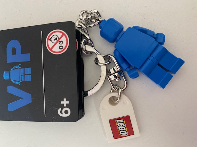 VIP Blue Minifigure Key Chain with Lego Logo Tile 6339348 – United ...