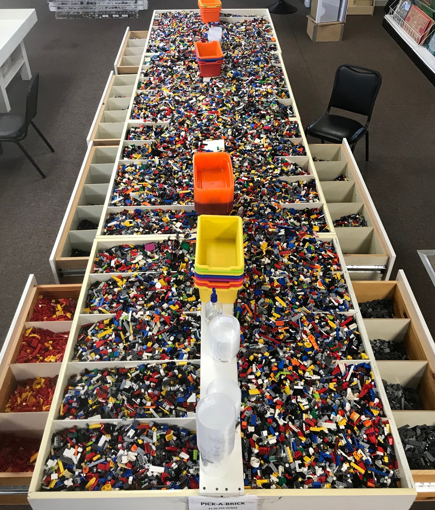 Random bulk LEGO (R) pieces: Sold by the pound. – United Brick Co.