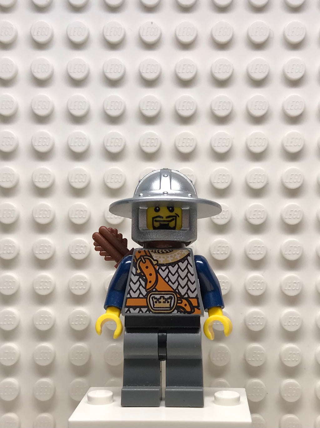 Fantasy Era, Crown Knight Scale Mail with Chest Strap, Helmet with Bro ...