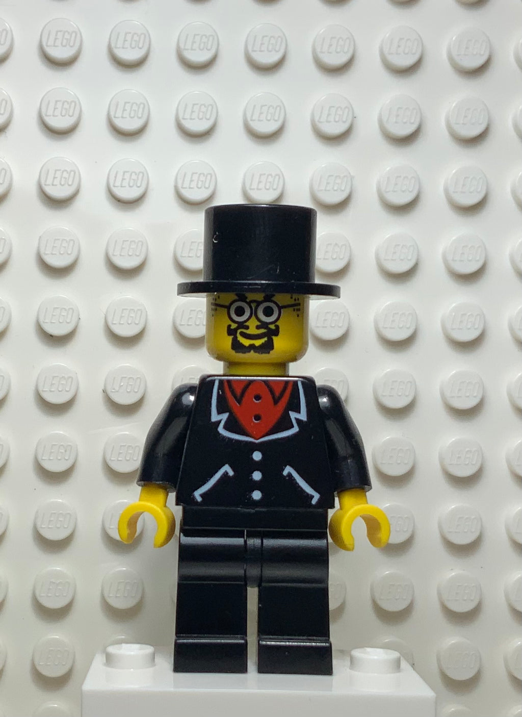 Lord Sam Sinister - Suit with 3 Buttons Black - Black Legs, Top Hat, a ...