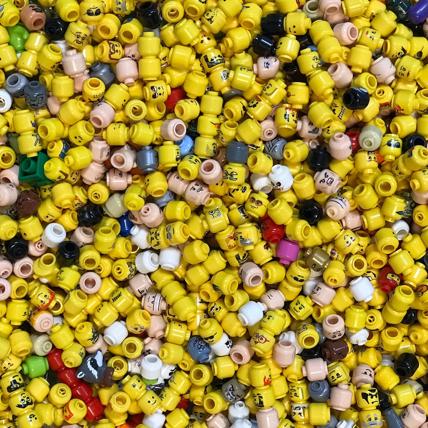 Bulk LEGO® Minifigure Heads – Atlanta Brick Co
